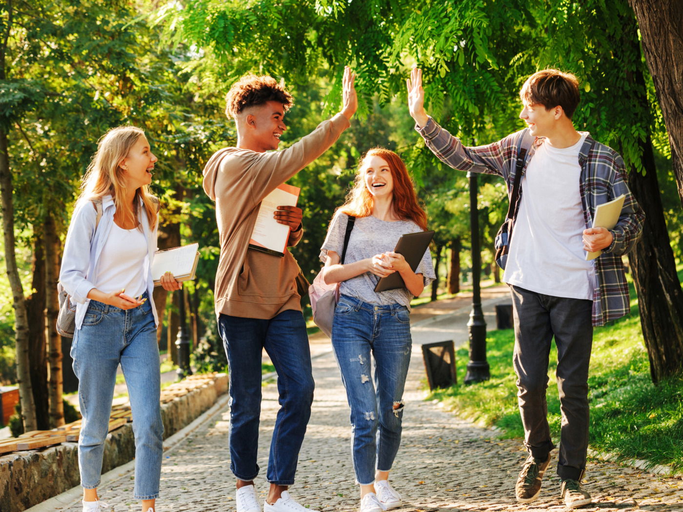 Extrovertido: qué es y significado - Enciclopedia Significados