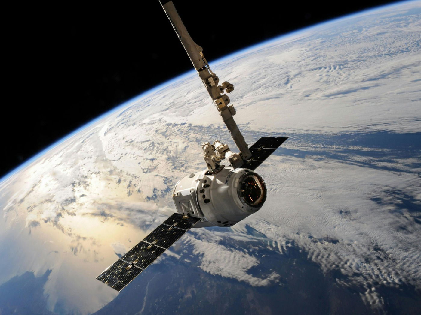 Satélites Artificiales: qué son, para qué sirven, cómo funcionan y ...